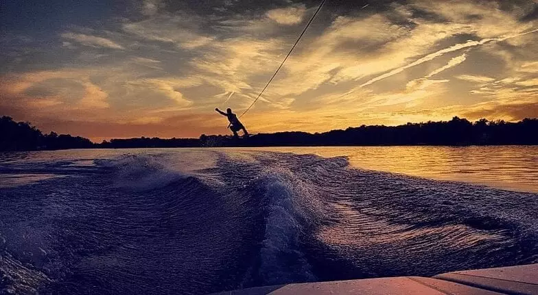 6 ting, ingen ved om wakeboardere