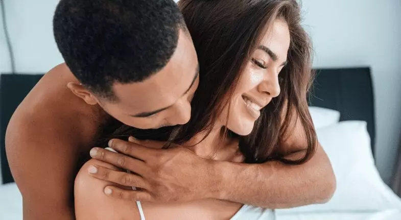 6 millors posicions sexuals que hauríeu de provar amb la vostra parella aquesta nit