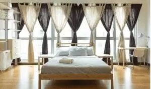 Įsigykite šiuolaikišką ir stilingą skandinaviško stiliaus miegamąjį 2719_1