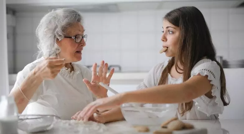 5 Cara Menjaga Datuk Nenek Anda di Bandar Berbeza