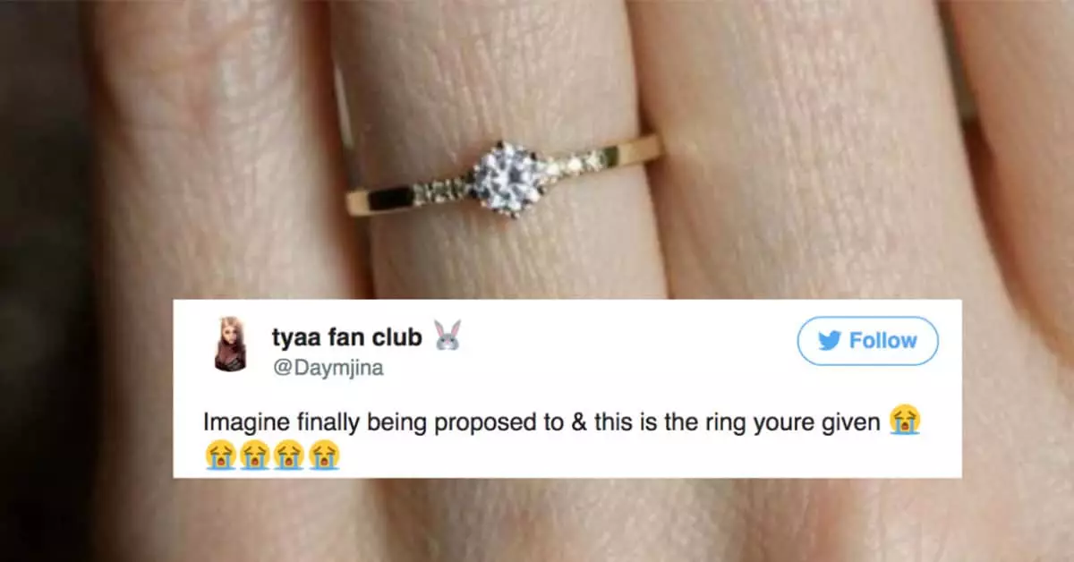 लोग इस उथल-पुथल वाले ट्विटर उपयोगकर्ता को खींच रहे हैं जिन्होंने छोटी सगाई की अंगूठी का मजाक उड़ाया था
